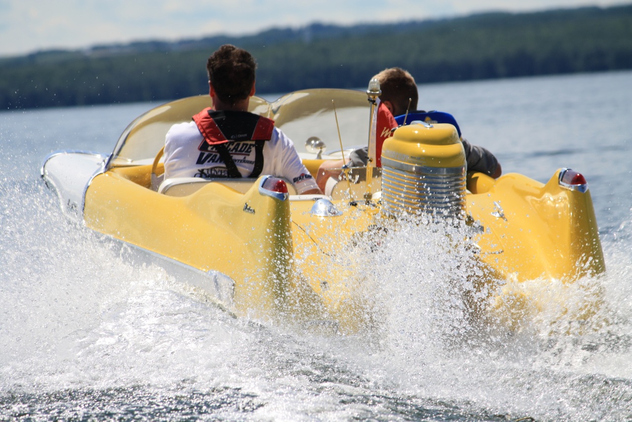 FiberGlassics® - 56 Meteor hits the water - FiberGlassics® Forums