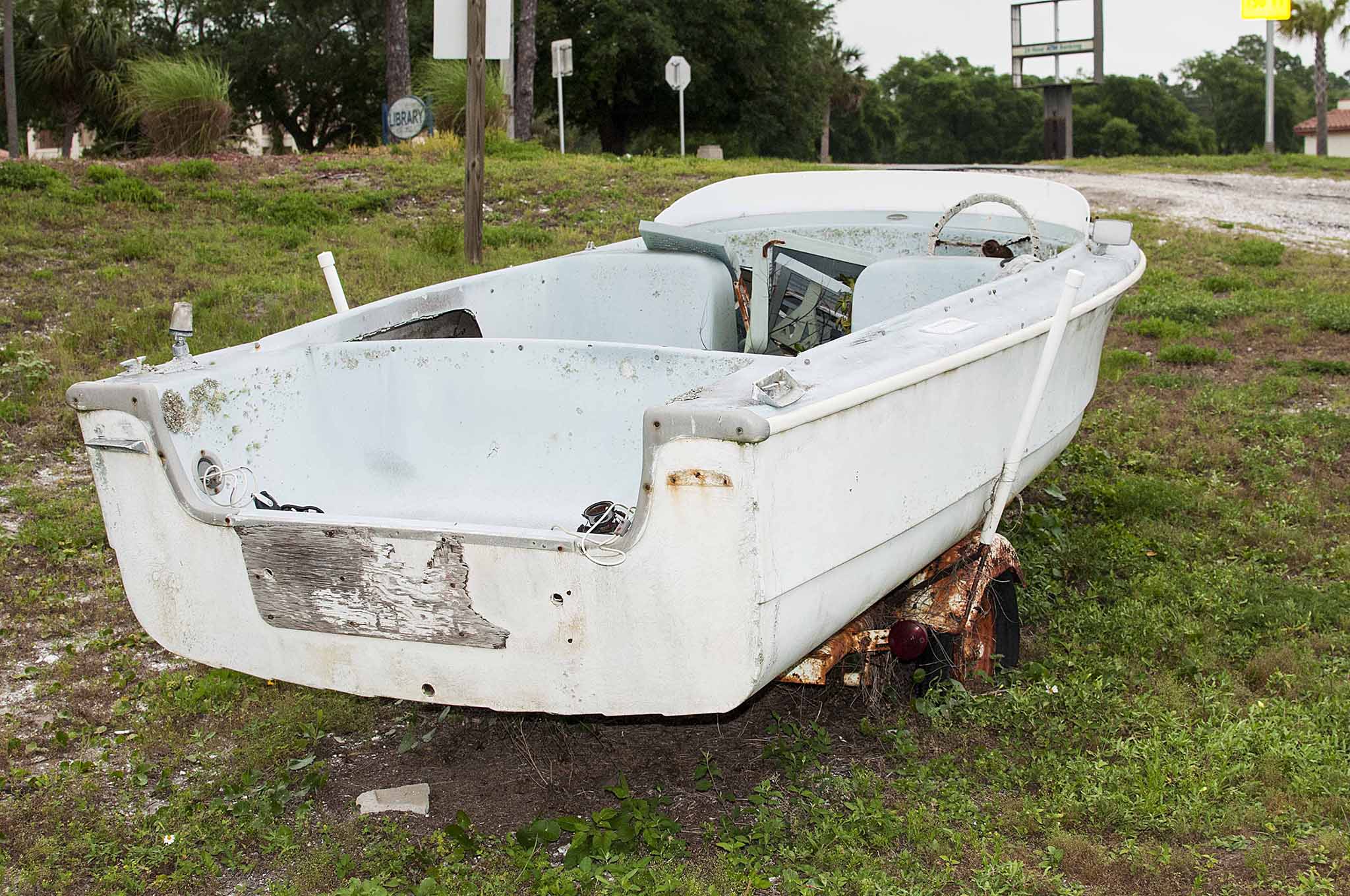 FiberGlassics® - Old Larson...pretty rough, though...pics added ...